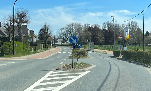 Les marquages routiers - Le Permis Belge